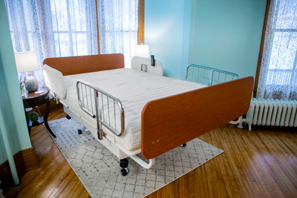 Night Rider HD Bariatric Bed | Transfer Master
